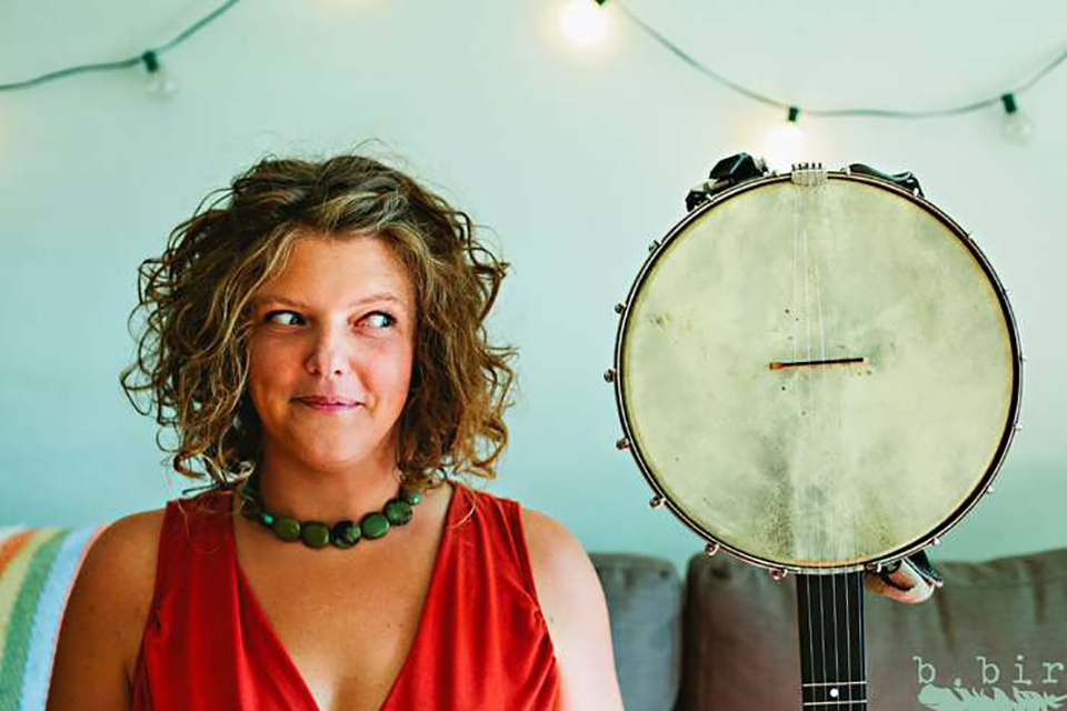 Singer-songwriter Caroline Keys | Mean to Stay - Lively Times