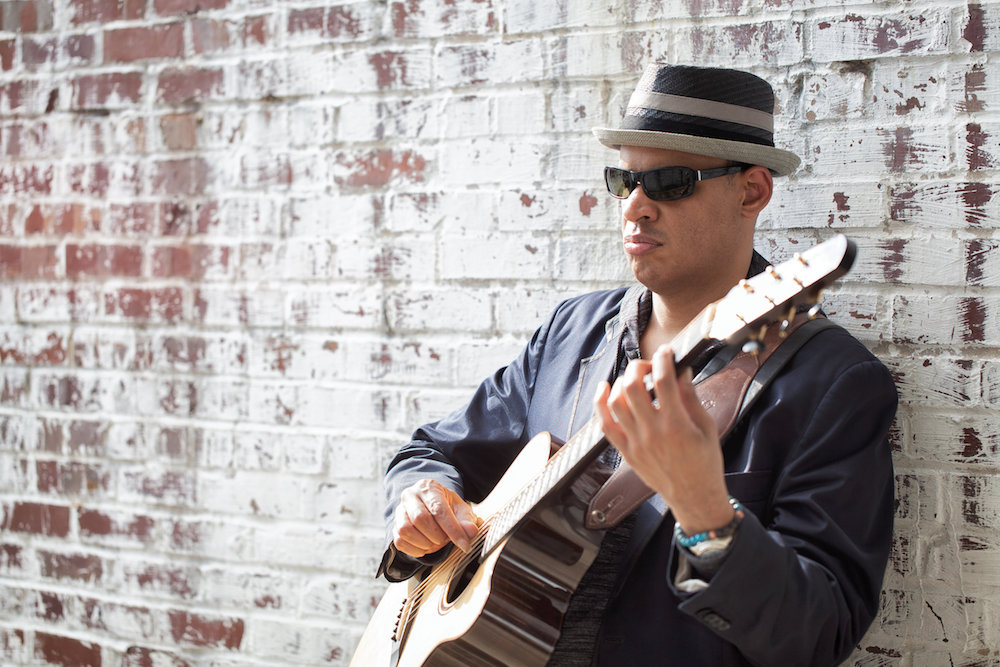 Magnetic guitarist Raul Midón performs in Billings - Lively Times